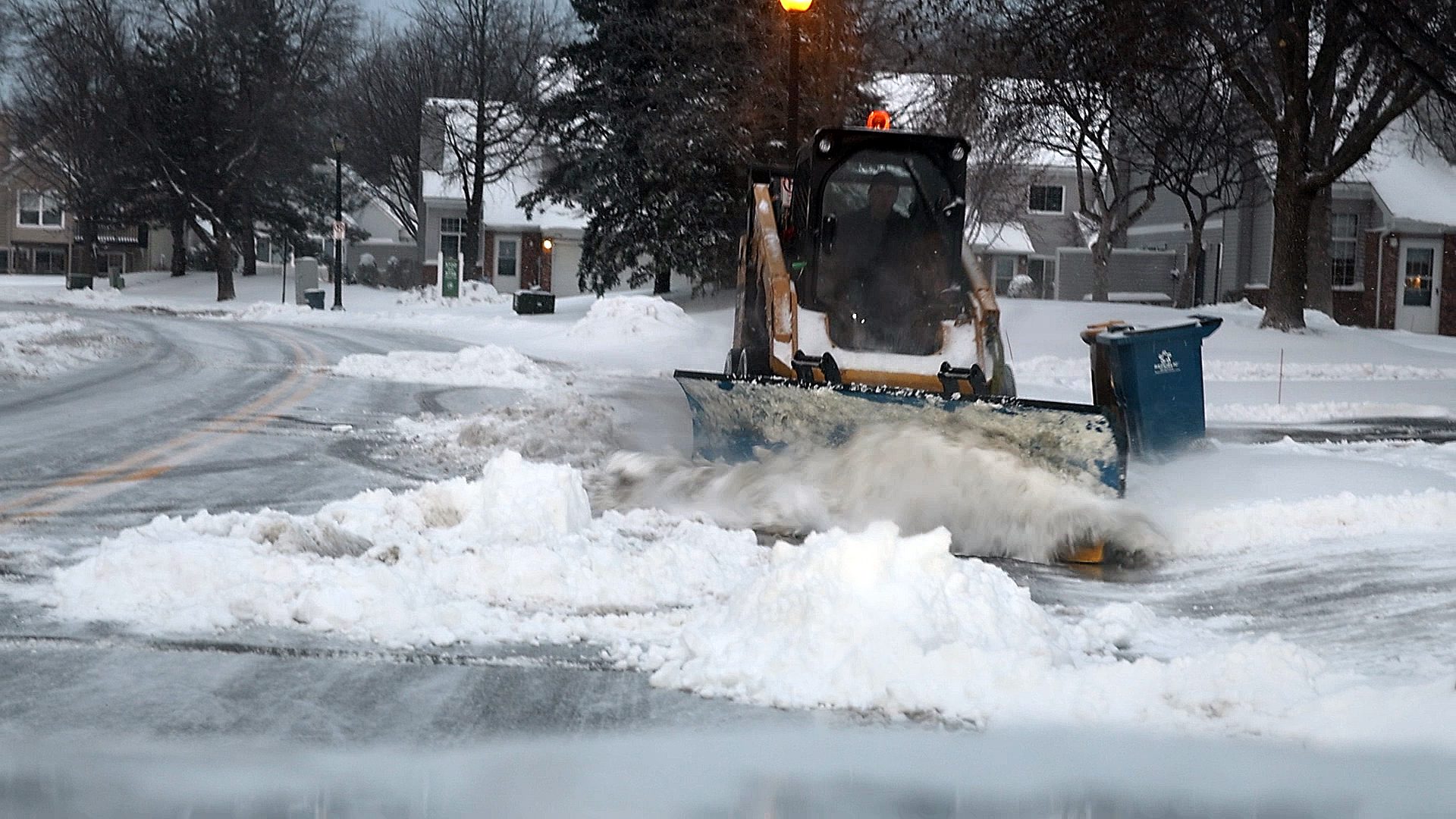 Comparing Poly Snow Plow Cutting Edges - PU vs PE